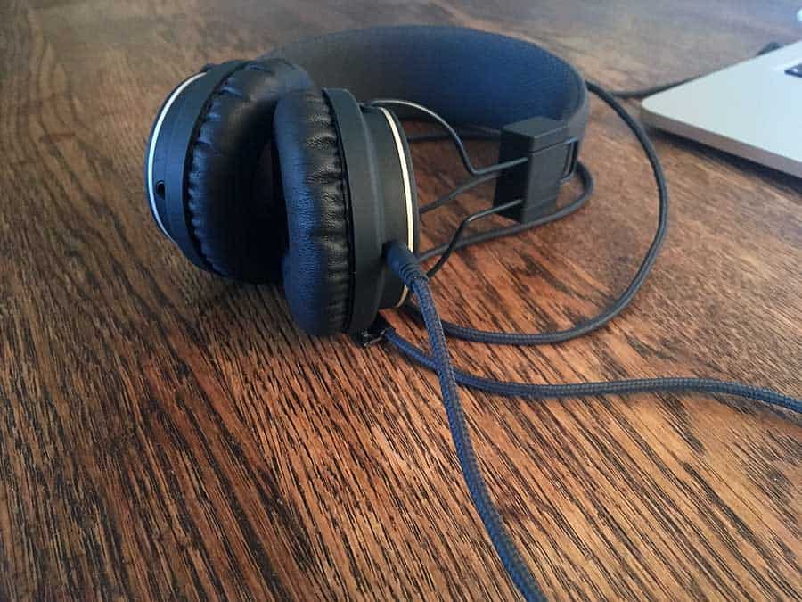 Introducing podcasts worth hearing: Substitute – BOLD