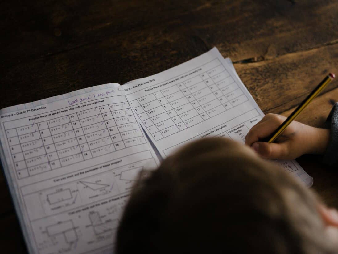 Why is learning sometimes easy and sometimes hard?